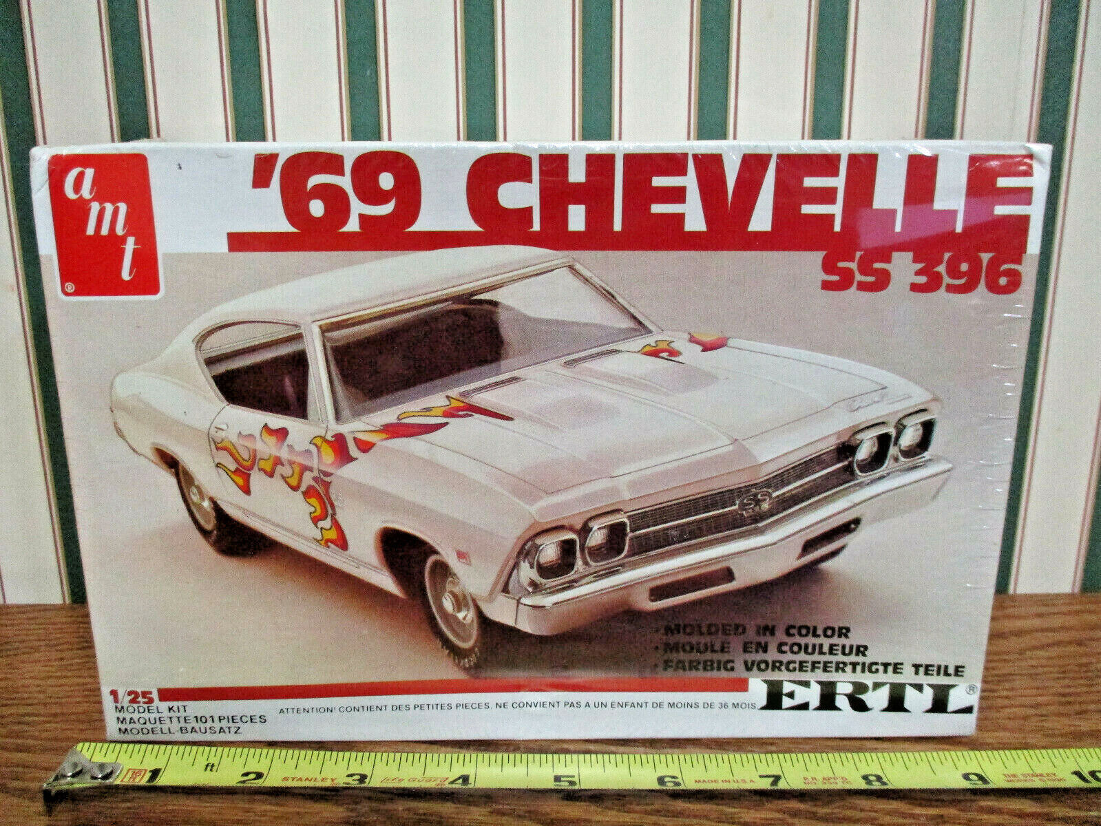 1969 Chevrolet Chevelle SS 396 Model Kit By Ertl/AMT 1/25th Scale ...